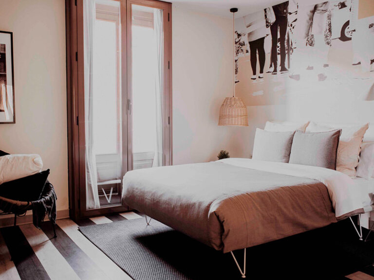 Hostel Room 007 Select Sol, Madrid — KHAMA